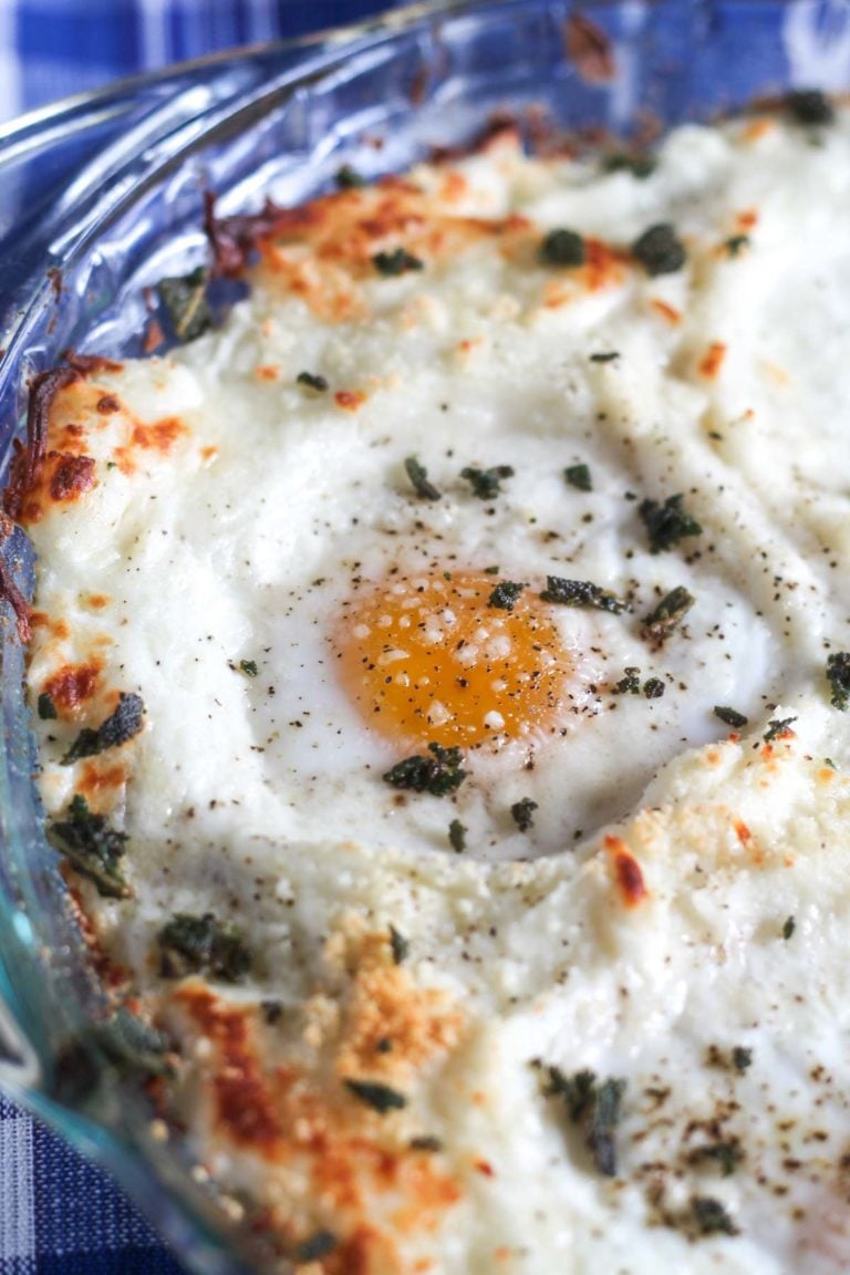 Eggs Baked in Mashed Potatoes - thekittchen