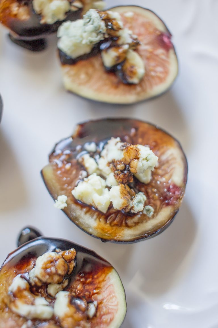 Figs with Blue Cheese and Balsamic Reduction - thekittchen