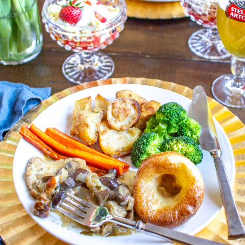 Roast Lamb with Mint Sauce - thekittchen